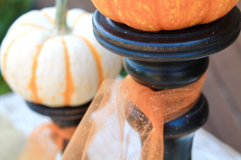 DIY Fall Table Decorations with Pumpkins