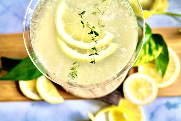 Fresh Lemon and Rum Cocktail | RED WINE DRAGONS