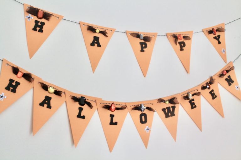 Make a Festive DIY Halloween Garland You Can Hang For Your Spooky Party!